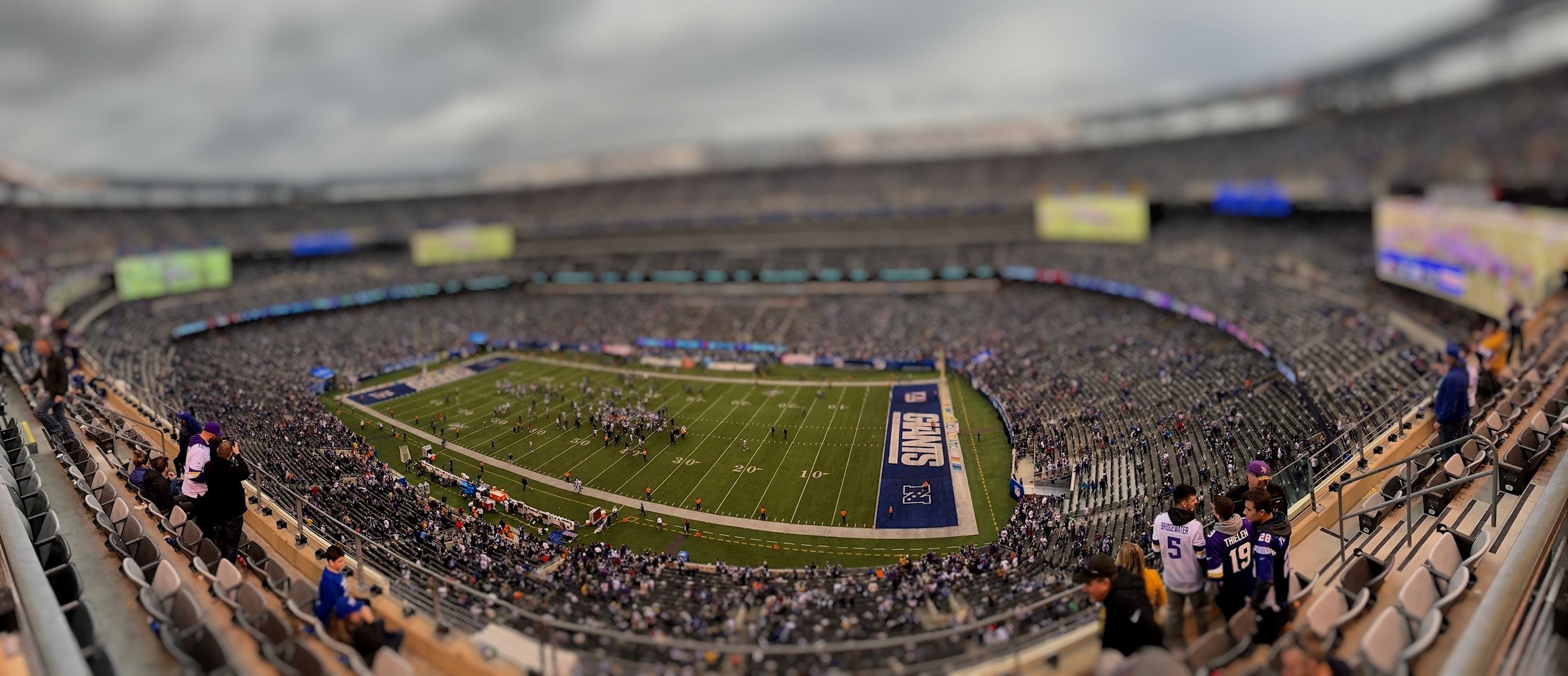 One Last Line – Two guys learn to say goodbye (to their money)